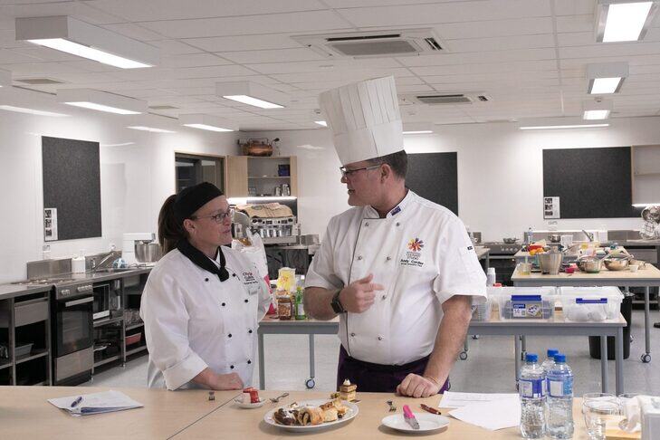 Study a full online qualification in Professional Cookery with ICS