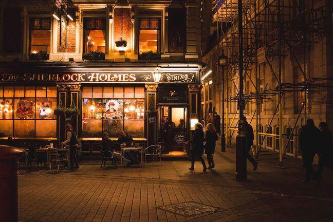The Pub Gallery and pub designs in the 20th Century